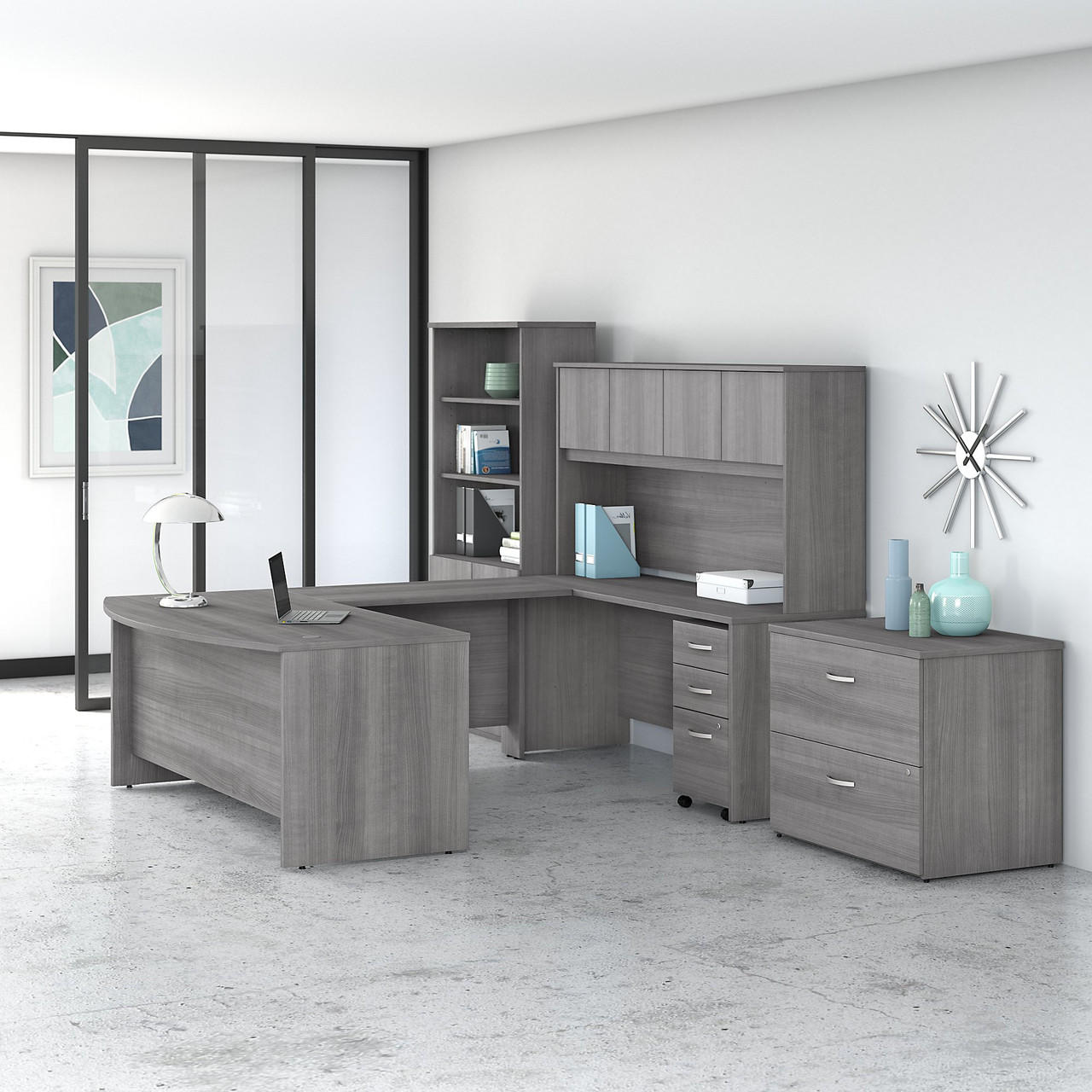 C shaped workstation store