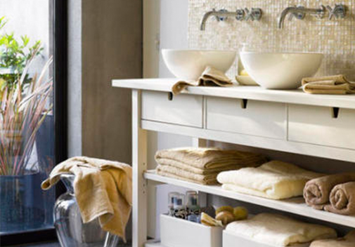 4 Easy Ways to Refresh Your Bathroom This Summer - RAIL19