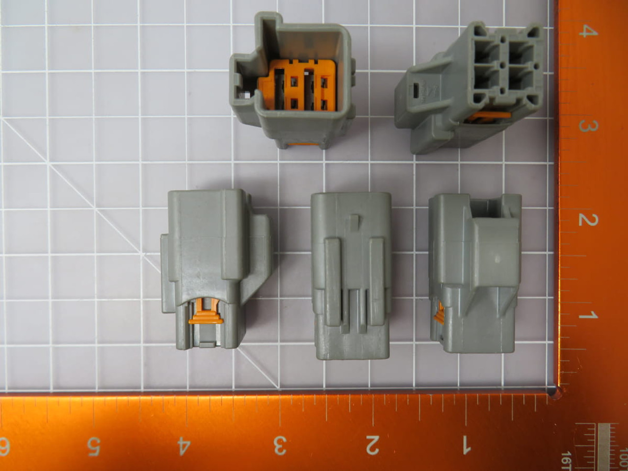 Lot of 144 YAZAKI 7282-6446-40 X109317 - OCO Connectors