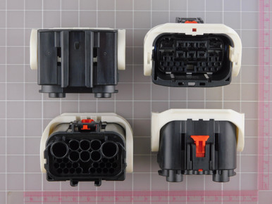 Lot of 57 YAZAKI 7298-4826-30 28P (2X6.3MM + 6X2.8MM + 20X1. X129158 - OCO Connectors