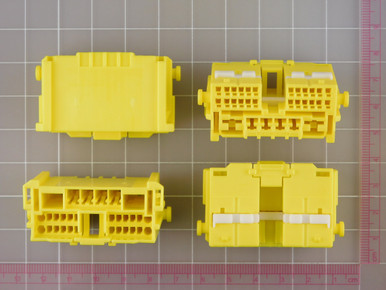 Lot of 86 YAZAKI 7298-4329-70 30P (24P 1.2 + 4P 2.8+ 2P 6.3) X129592 - OCO Connectors