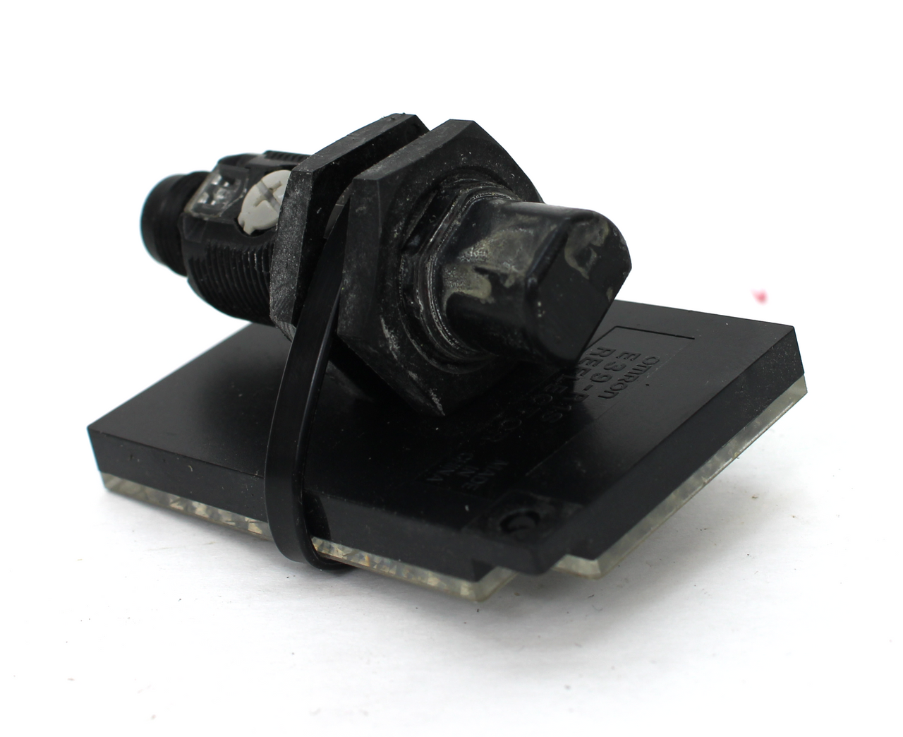 Omron E3RA-RP21 Photoelectric Sensor w/ E39-R1S Reflector