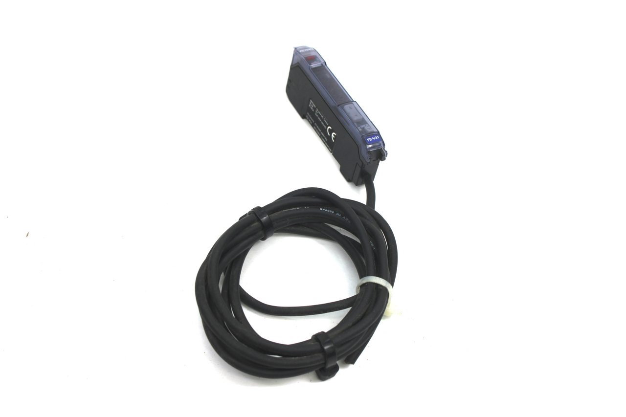 Keyence FS-V31 Photoelectric Sensor, 12-24VDC