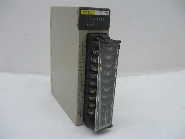 Omron C200H-OD211 PLC Output Unit