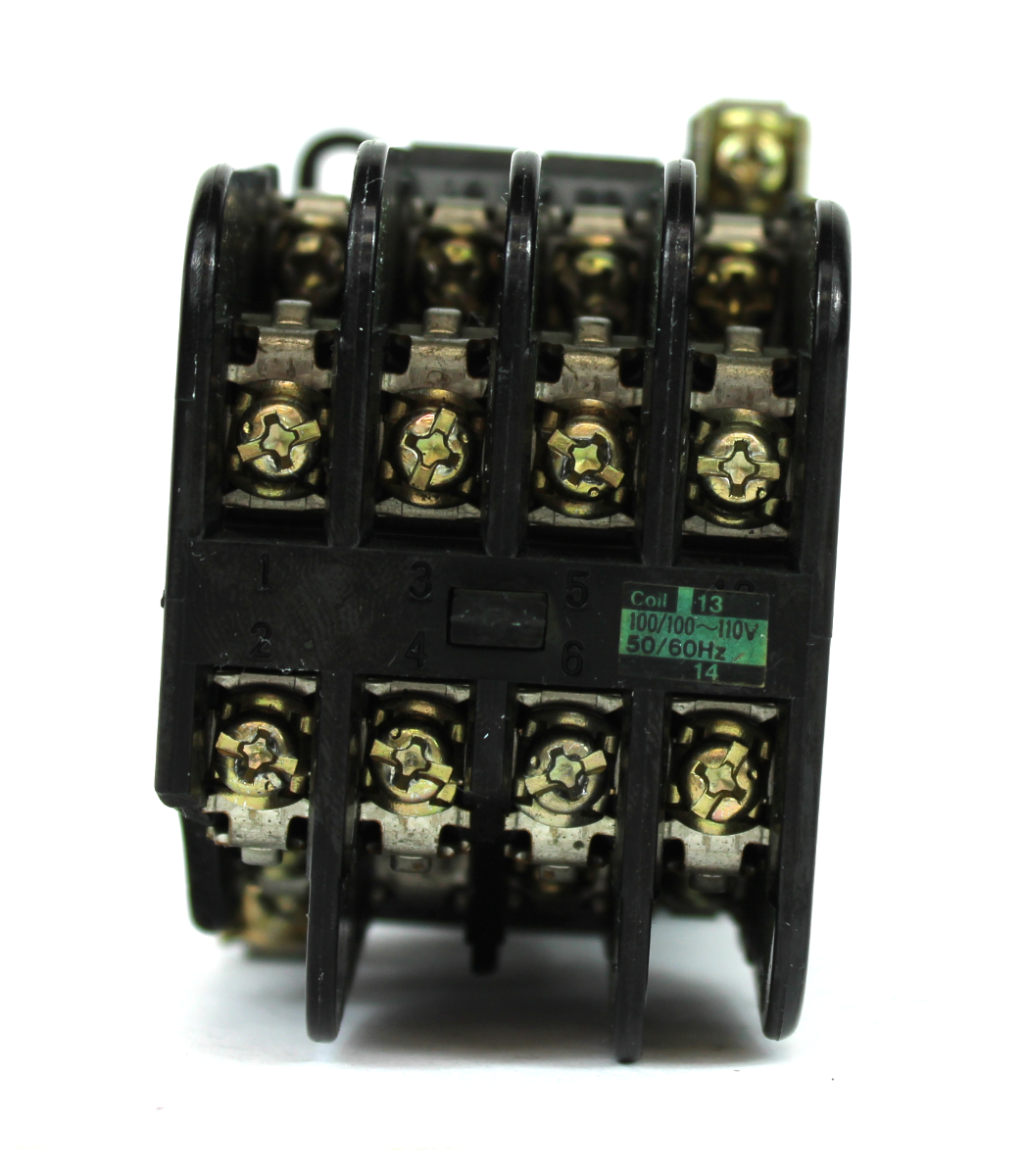 Fuji Electric SRCa50-3F/X Auxillary Relay 8A