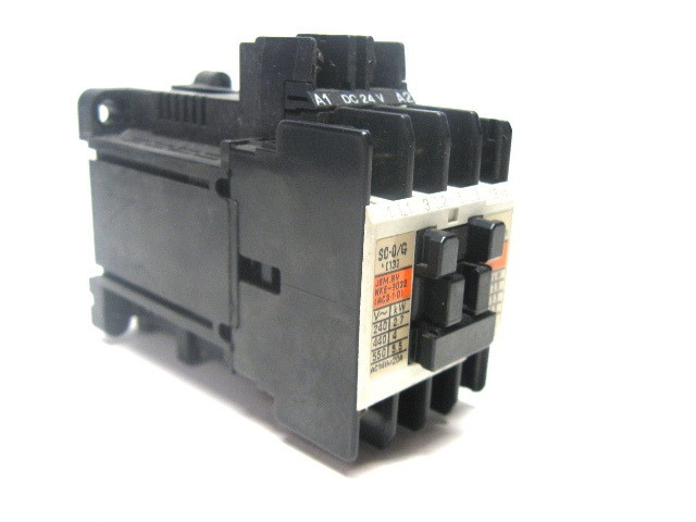 Fuji SC-0/G Contactor 24 Vdc Coil Voltage 200-600 V