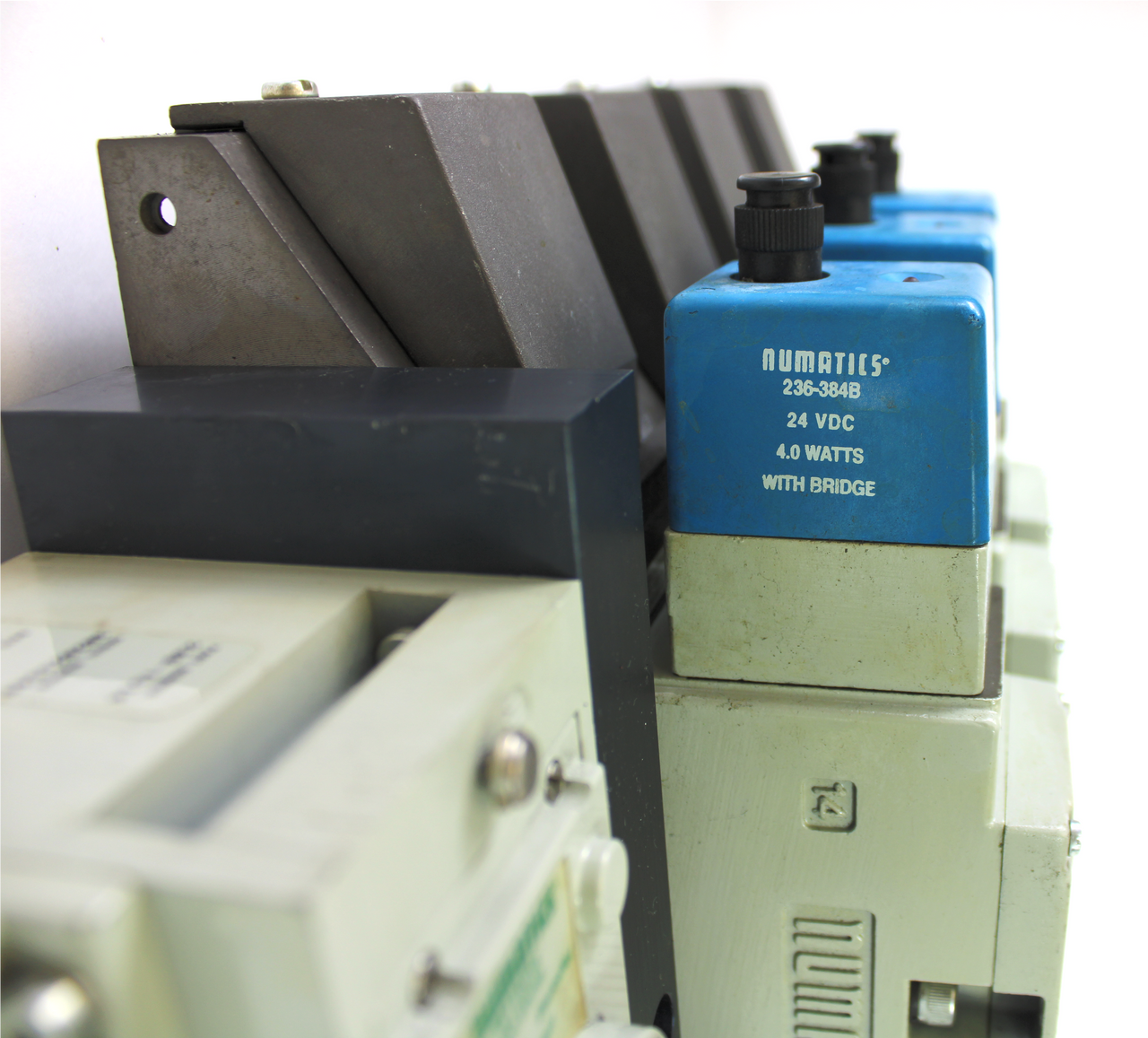 Numatics I23BB400MP00061 Valve Manifold w/ 239-1514 Communication Module