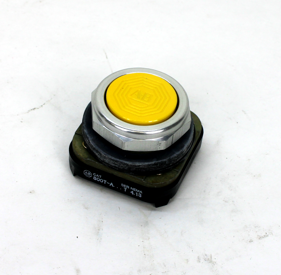 Allen Bradley 800T-A9 Yellow Push Button Ser.T