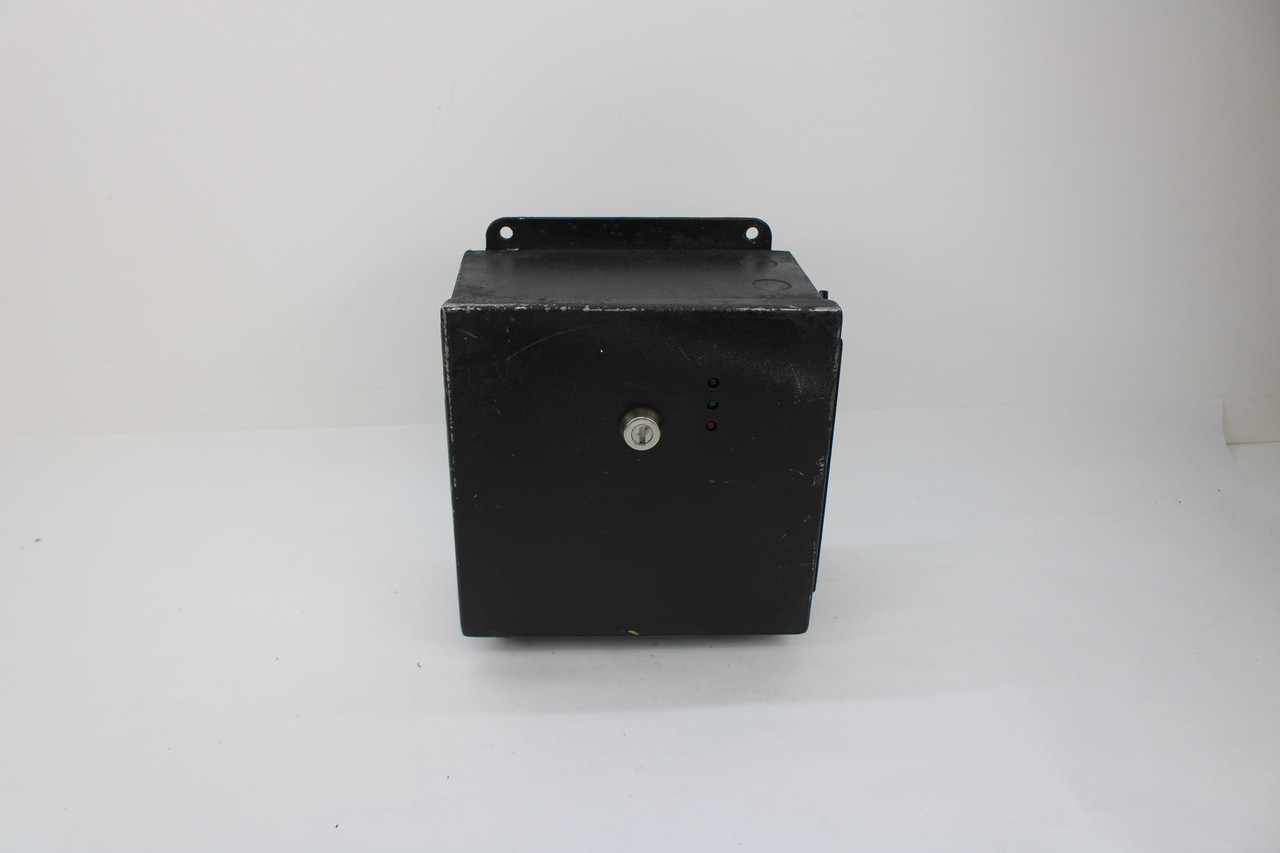 Banner MGCA-4A Machine Guard Control Box, 115V *** MISSING THE FRONT ...