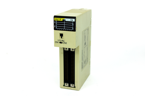 Omron C200H-OD219 Output Unit, 24VDC