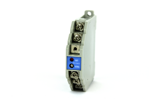Keyence ES-32DC Proximity Sensor Amplifier, 10-28 VDC