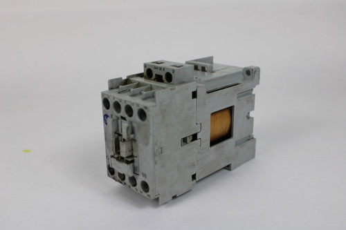 Allen Bradley 100-C09D10 Contactor 110/120 V Coil Voltage, Series A 3 Pole