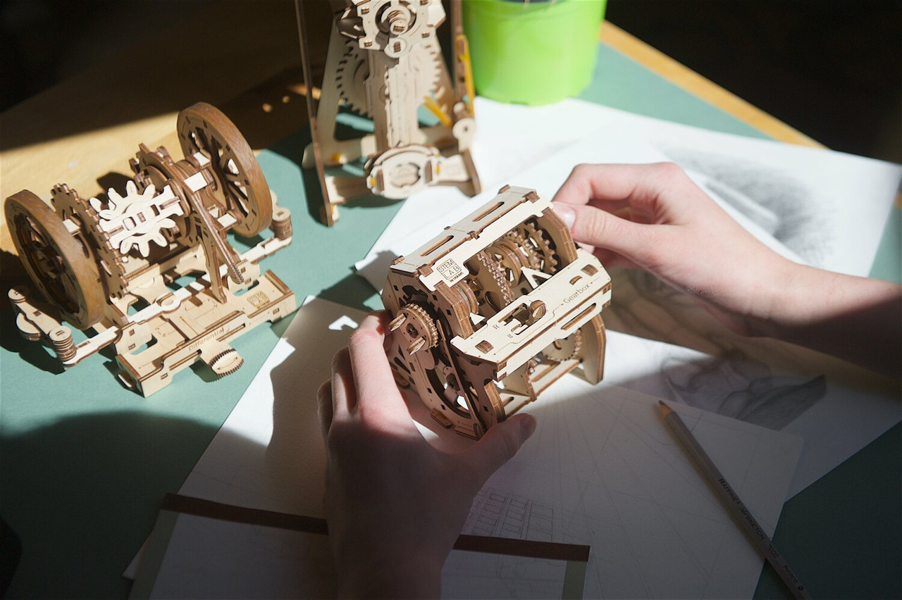 Ugears Stem Lab Gearbox - PlayMatters Toys