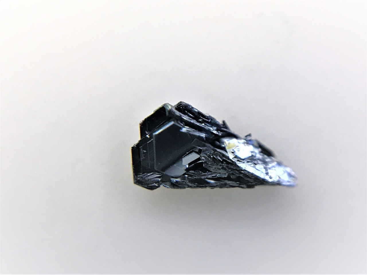 TaSe2 Crystal | 2D Semiconductors