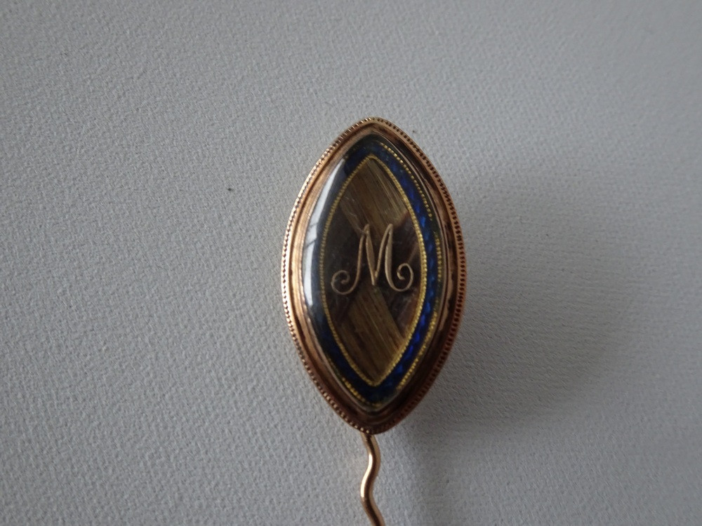 Victorian 18ct Gold & Enamel Mourning Pin