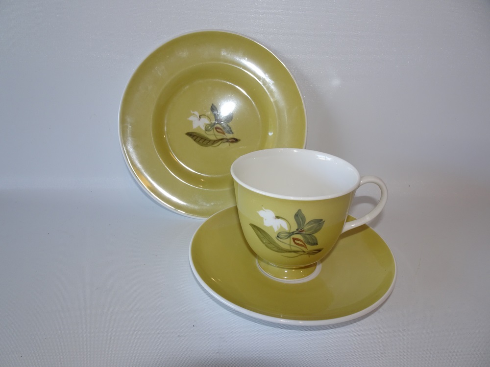 Susie Cooper Trio Snowdrop Design