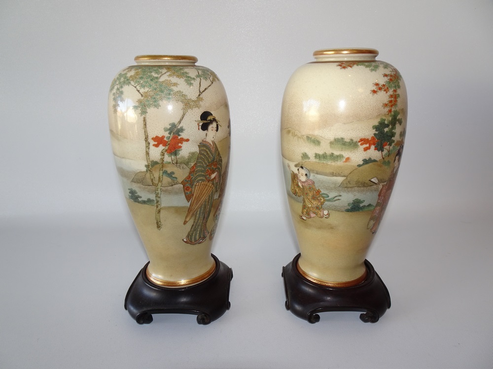 Pair of Meiji Period Satsuma Vases by Kinkozan