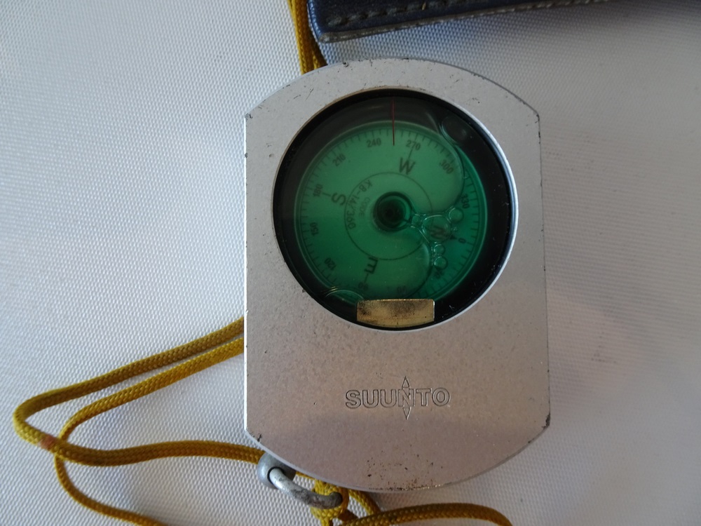 Vintage Suunto Co. Helsinki Finland Nautical Compass – Liquid Filled Case