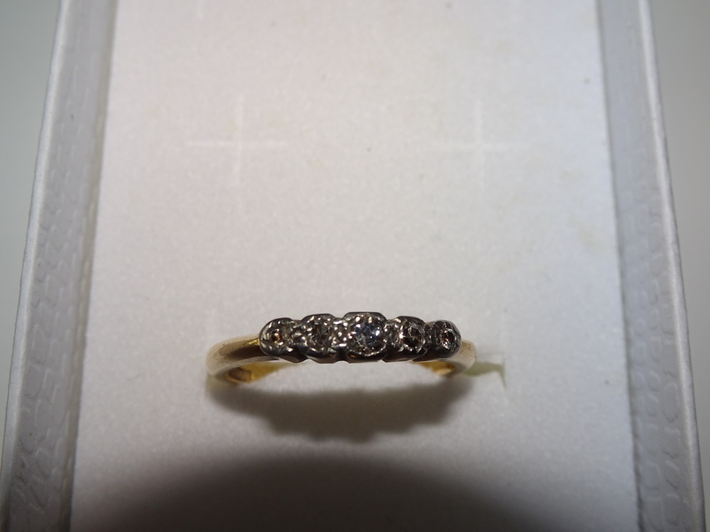 Vintage 18ct Gold Five-Diamond Ring (Size Q)