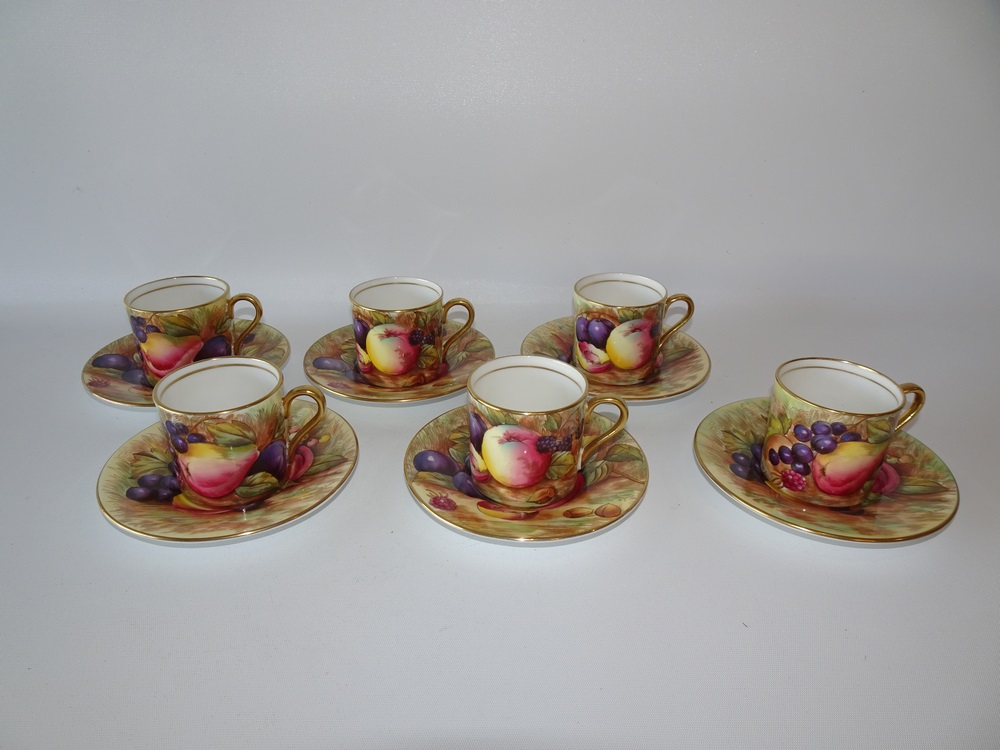 Aynsely Fruit and Berry Coffee Cups