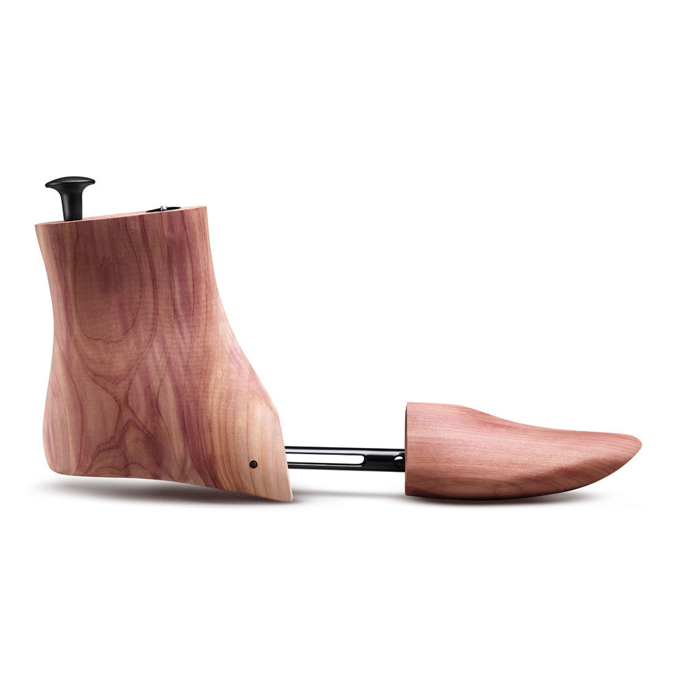 The Boss Boot Tree - Woodlore Cedar Products