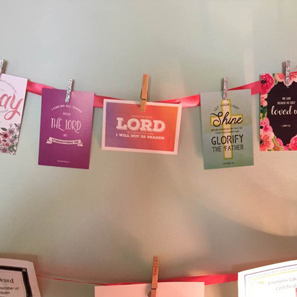 The Hope Deck with Stand