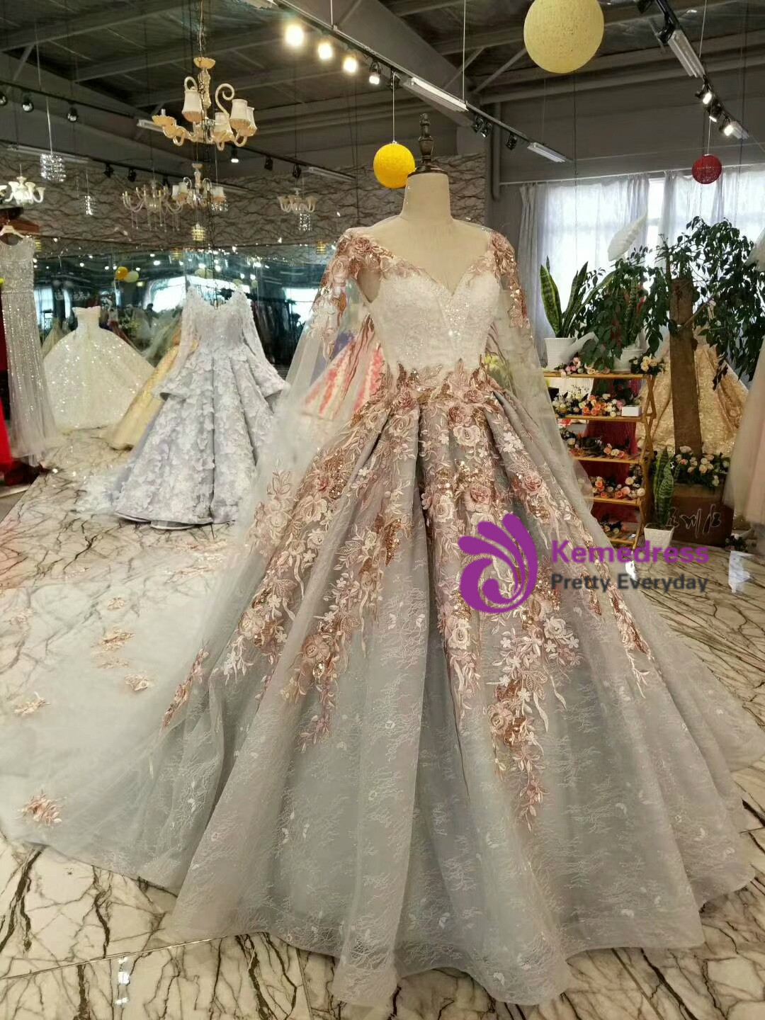 Gray Ball Gown Tulle Appliques V-neck Haute Couture Luxury Wedding Dress