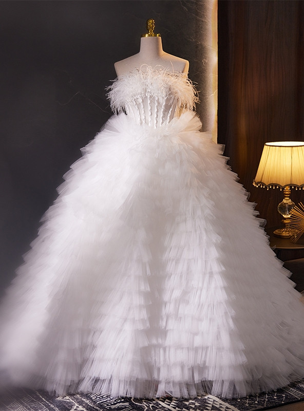 White Tulle Strapless Pearls Wedding Dress