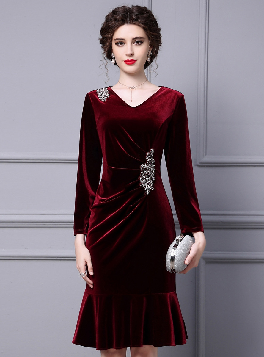 Burgundy Velvet Long Sleeve Pleats Mother Of The Bride Dress