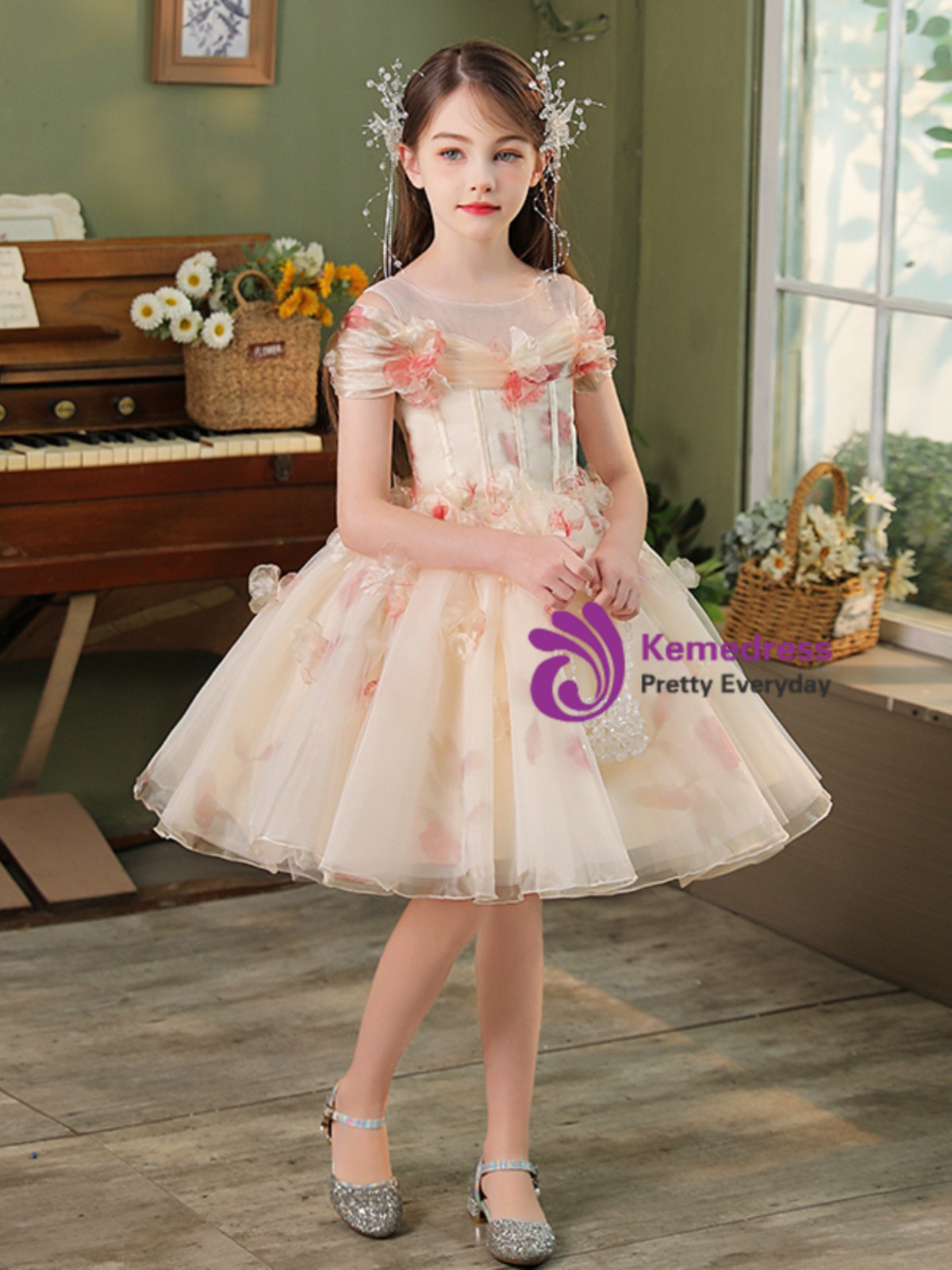 A-line Champagne Tulle Short Flower Girl Dress