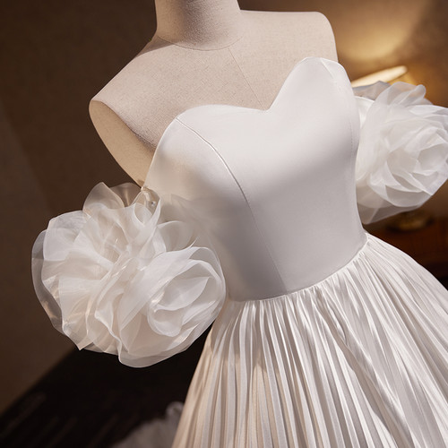 White Satin Sweetheart Pleats Wedding Dress