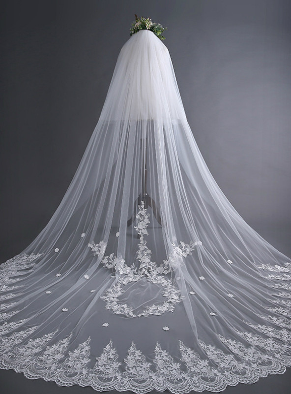 In Stock:Ship in 48 Hours Luxury Lace Trailing Double-layer Comb Yarn