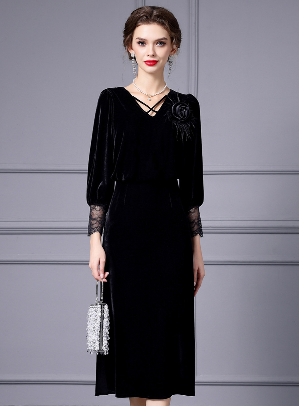 Black V-neck Velvet Long Sleeve Mother Of The Bride Dress