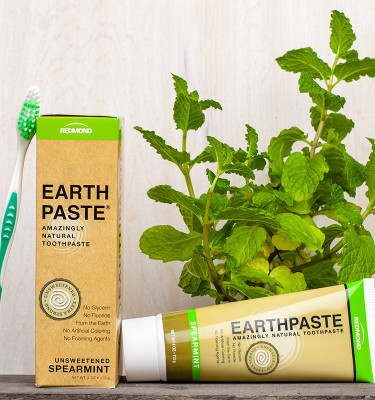 Clay toothpaste, edible and glycerin-free