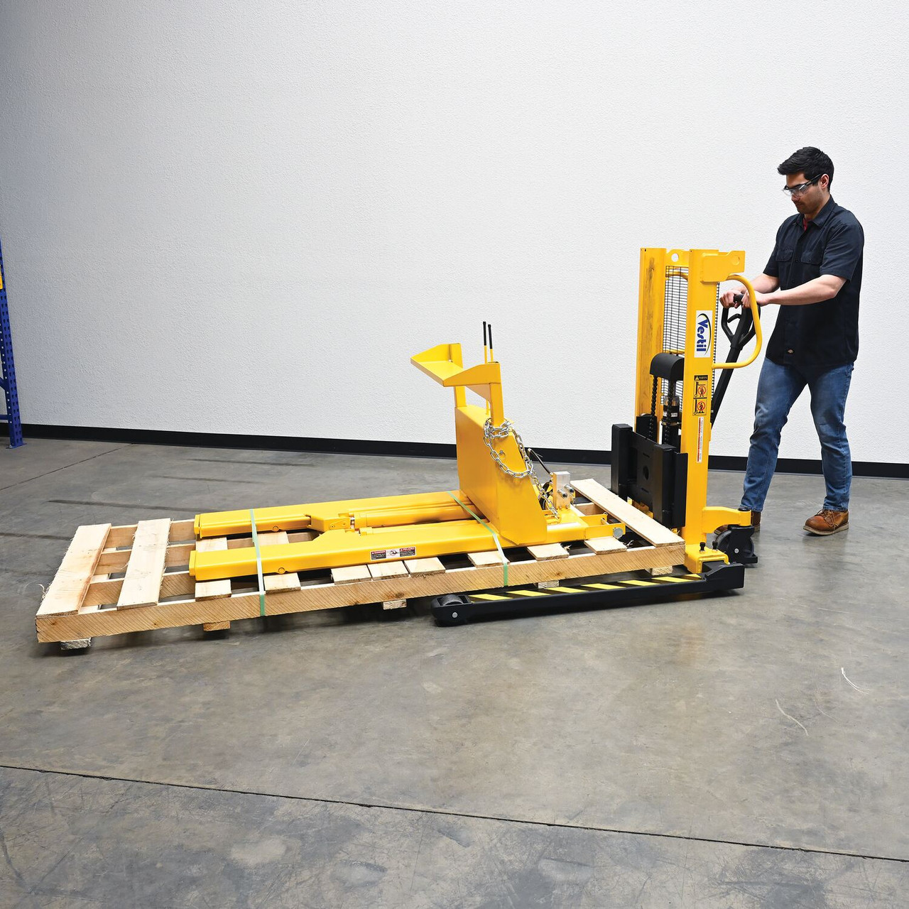 Steel Manual Stacker w/ Adj. Forks – Vestil | Material Flow