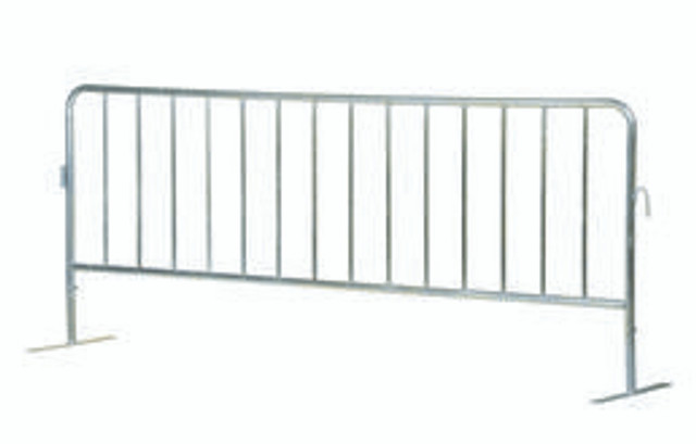 Vestil Galvanized Crowd Control Interlocking Barriers - Flat Foot