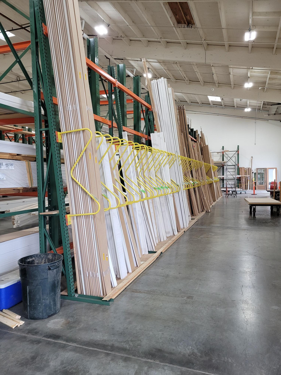 Durable 36 x 48 M Rack Divider | Material Flow