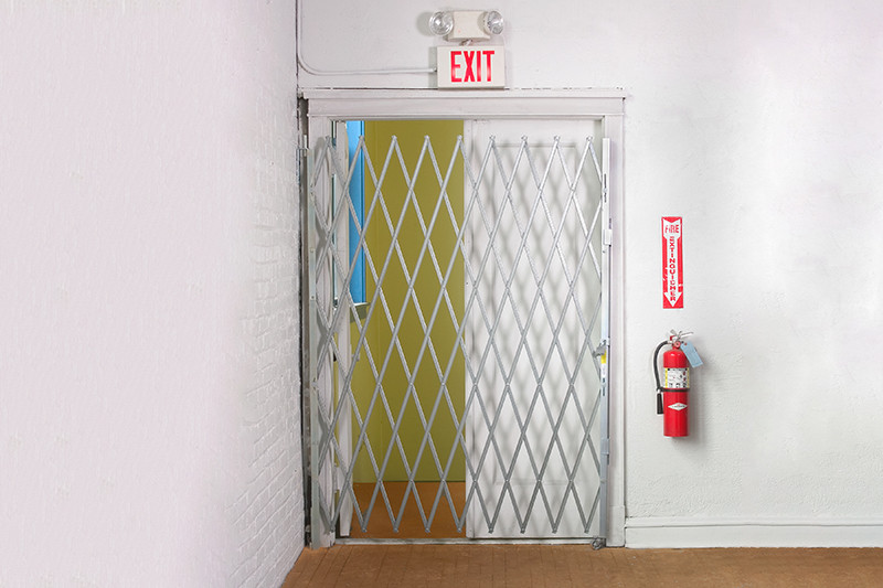 Illinois Engineered Single Folding Gates | Material Flow