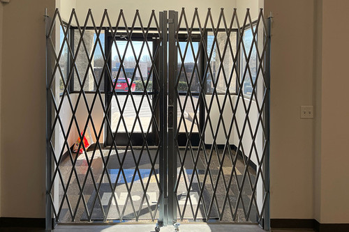 12–14' Folding Gates | Illinois Engineered – Material Flow