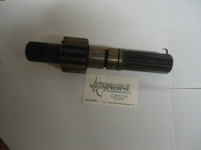 Shuttle gear shaft