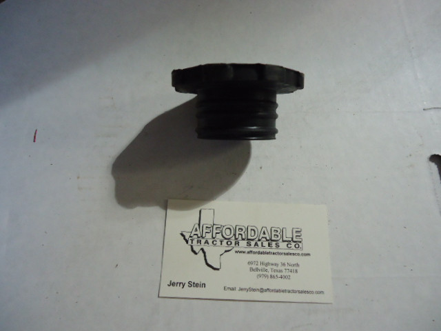 Valve cover cap KM385