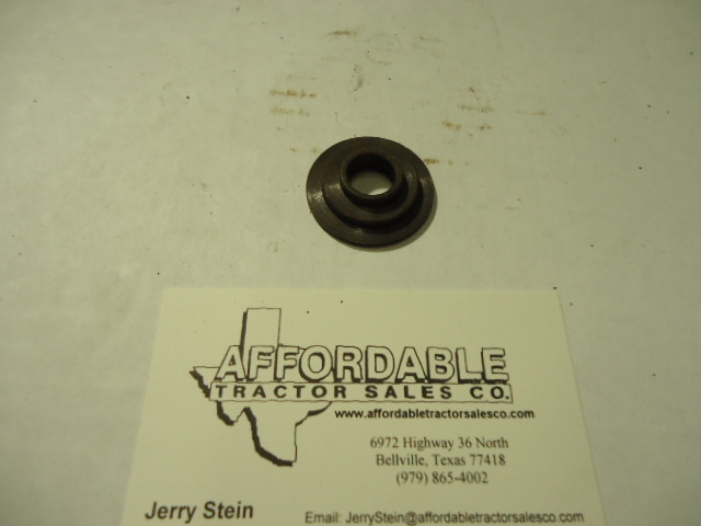 Upper valve spring seat-