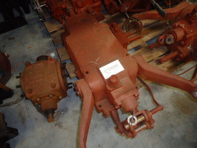 Hydraulic lift box single valve