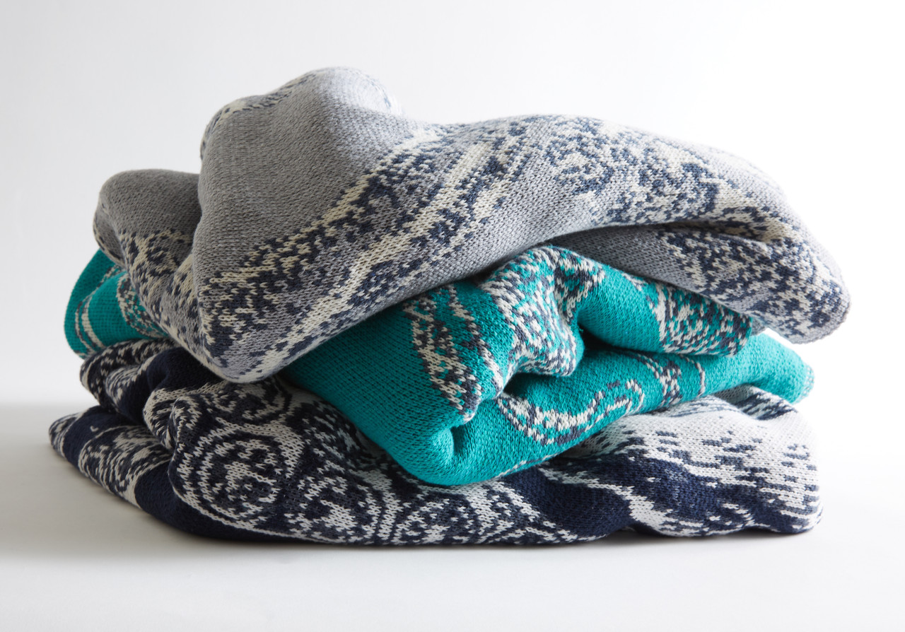 OCTOPUS THROW MARINE - shopthomaspaul.com