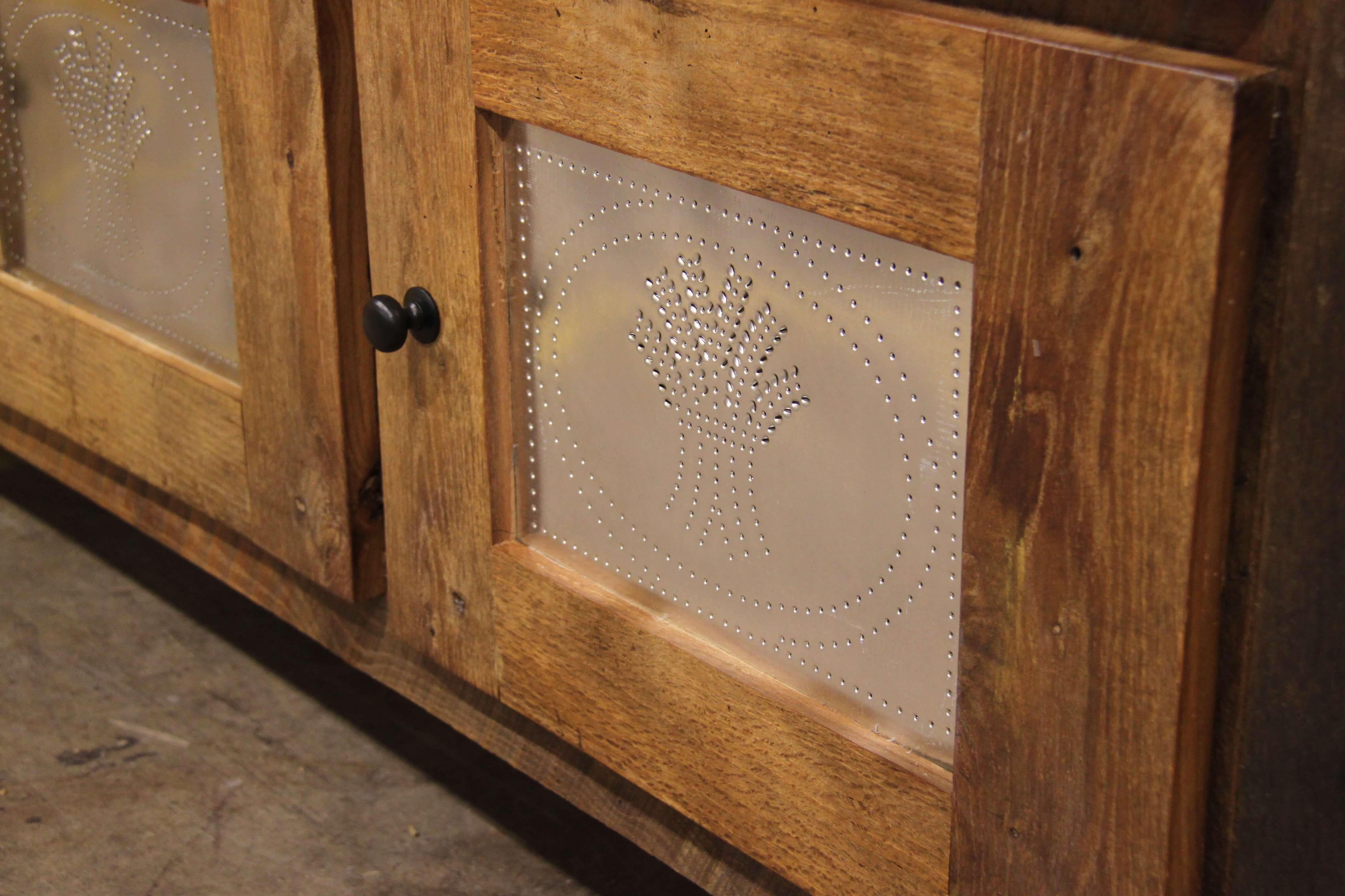 What a Hostess Station Can Do for Your Restaurant: And How to Handle ...