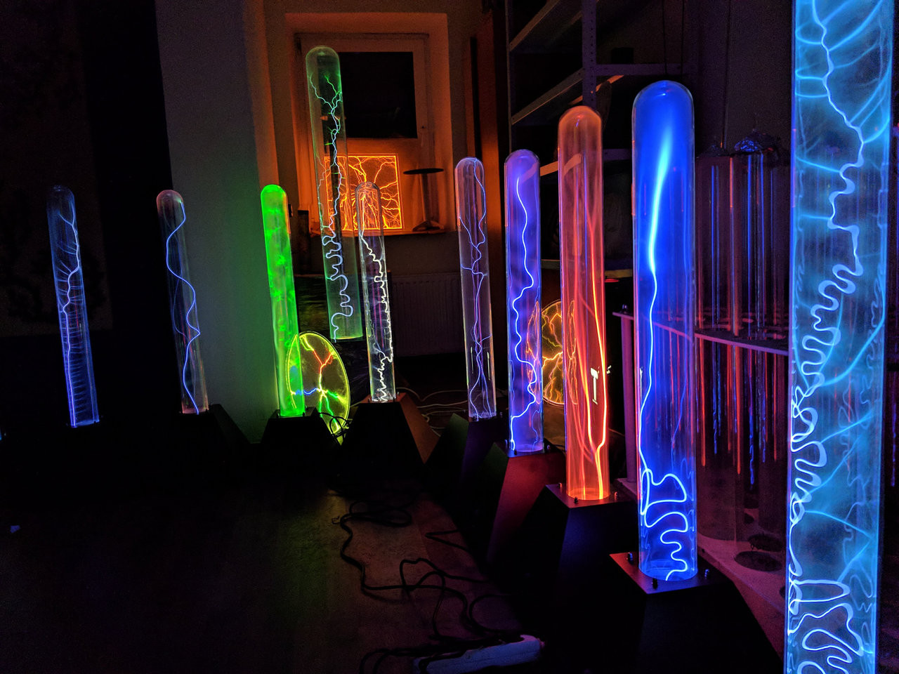 Plasma Glass Electric Displays | Phantom Dynamics