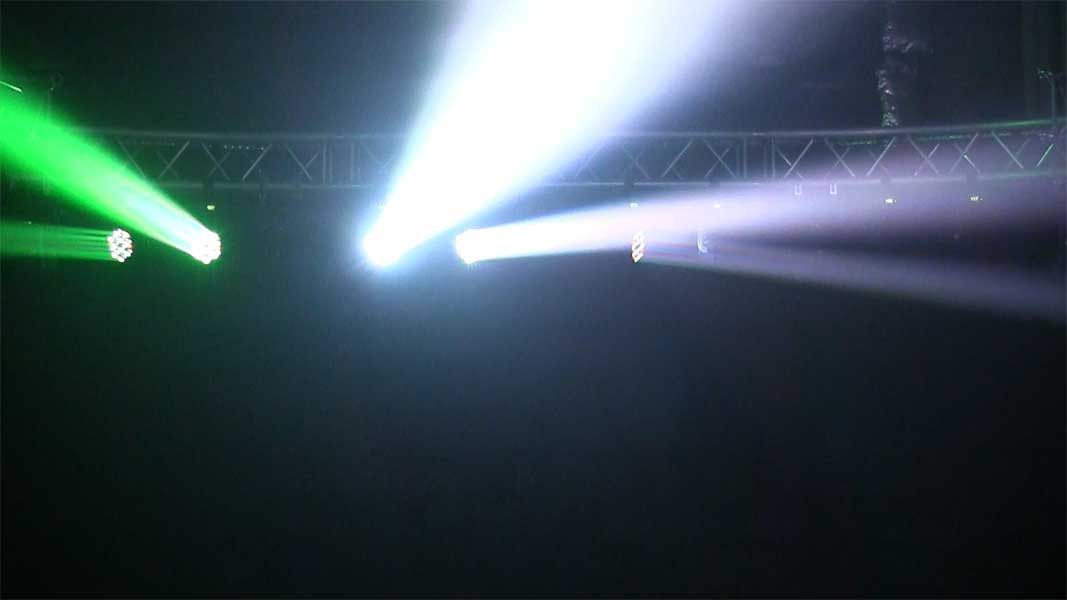 Blizzard Lighting Blade LED RGBW Razor Beam Moving Head Light - Phantom ...