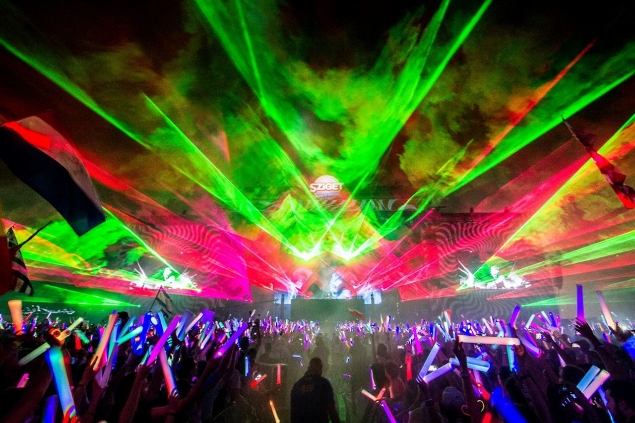 KVANT Spectrum 14 IP65 OPSL 14W RGB Laser Projector - Phantom Dynamics ...