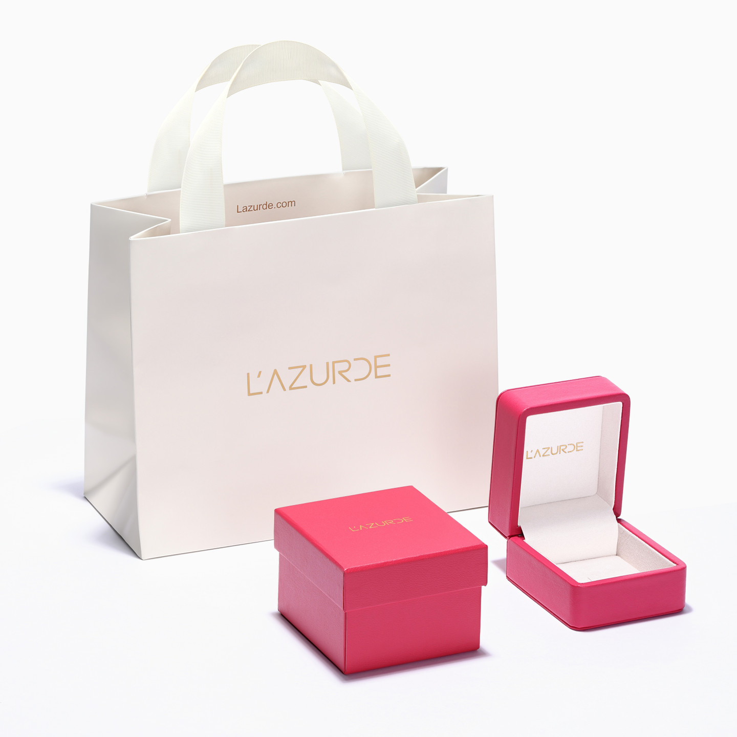 Square Diamond Ring in 18K Gold | L'azurde KSA