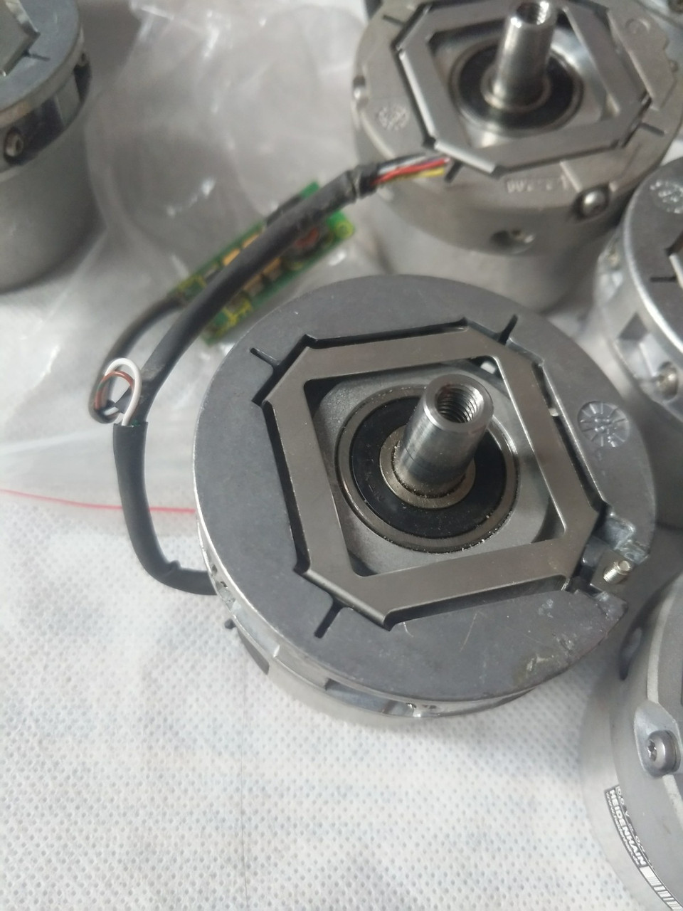 HEIDENHAIN encoder ECN 1313 2048 62S12-78 ID385 619-01 - DMX Technology